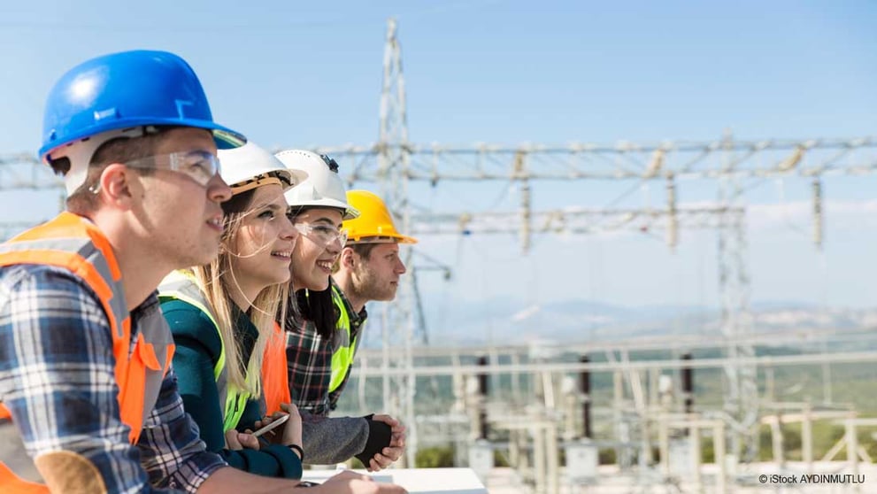 High-quality, sustainable & like new: Regenerated transformer oil